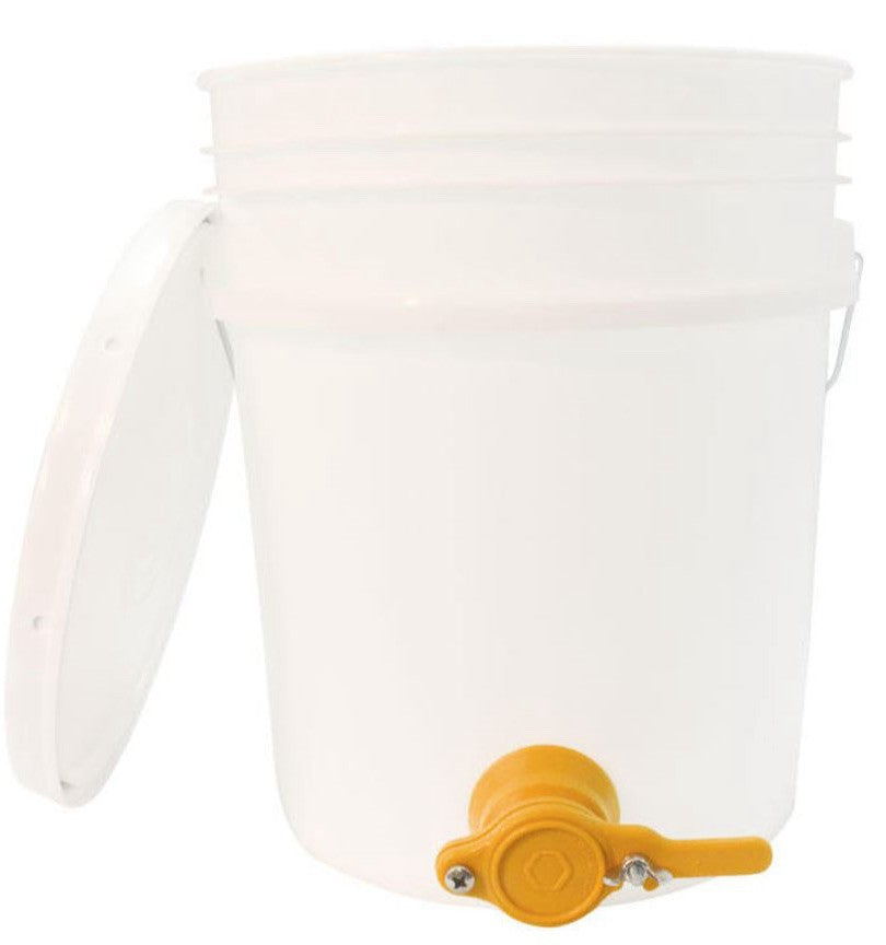 5 Gallon Bucket with Honey Gate and Lid – TheValleyHive